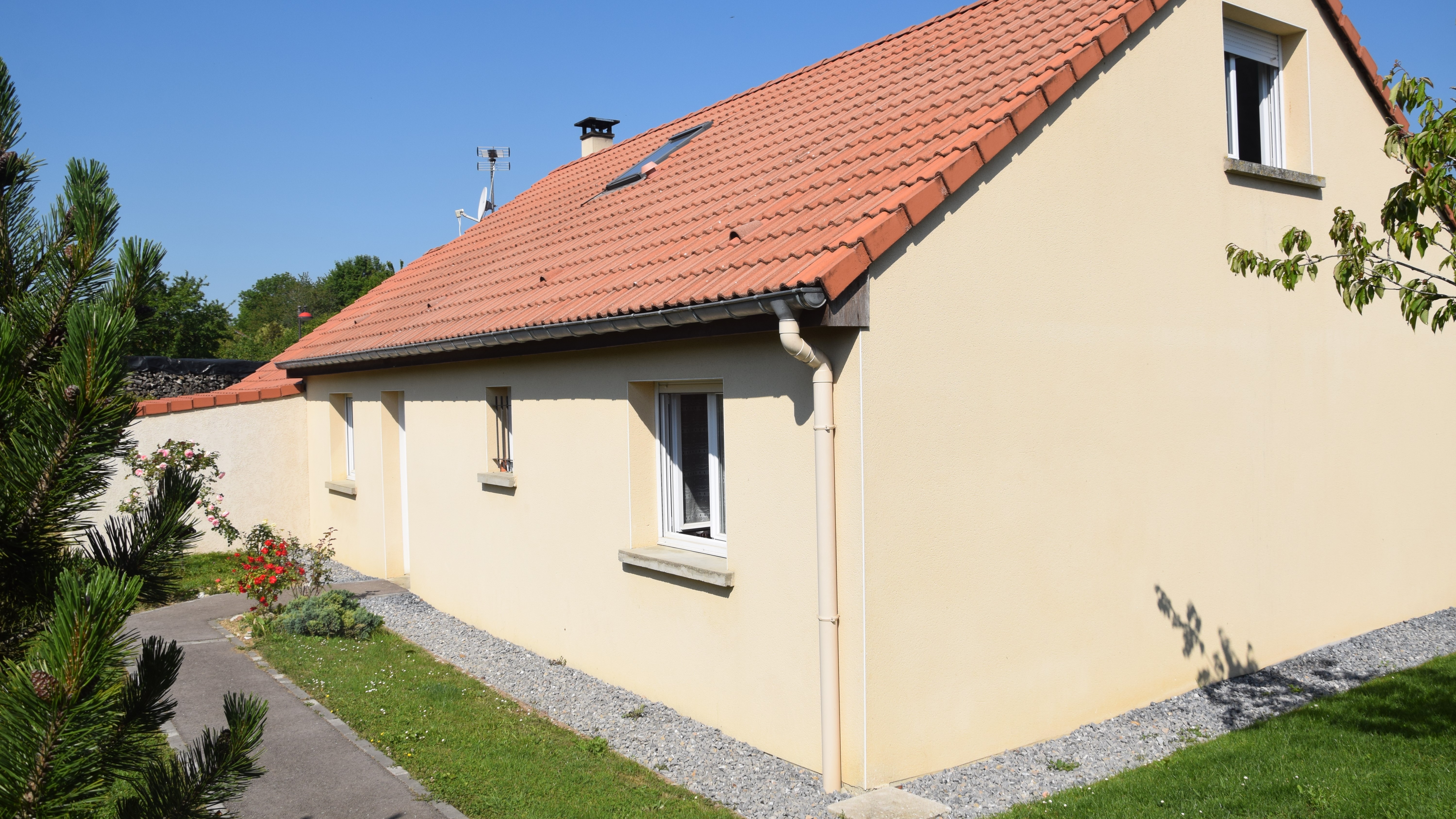 vente A VOIR ABSOLUMENT ! .... JOLI PAVILLON INDIVIDUEL